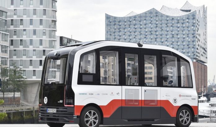 Autobusi roboti uskoro će voziti kroz Hamburg. Nema vozača ...